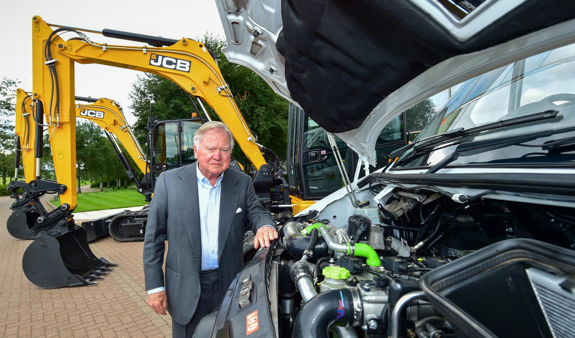 JCB retrofits hydrogen engine in Mercedes van - theenergyst.com