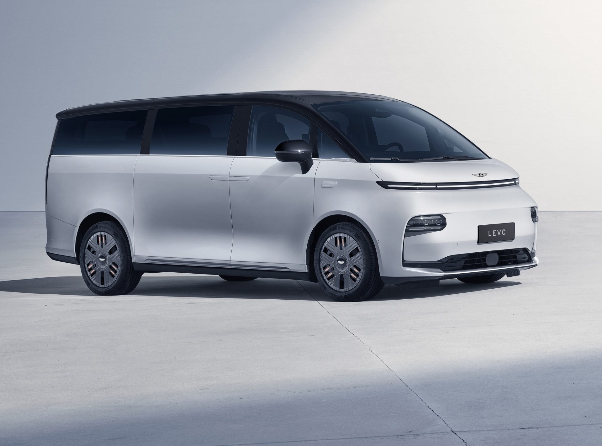 LEVC unveils L380 electric large multi-purpose vehicle - theenergyst.com