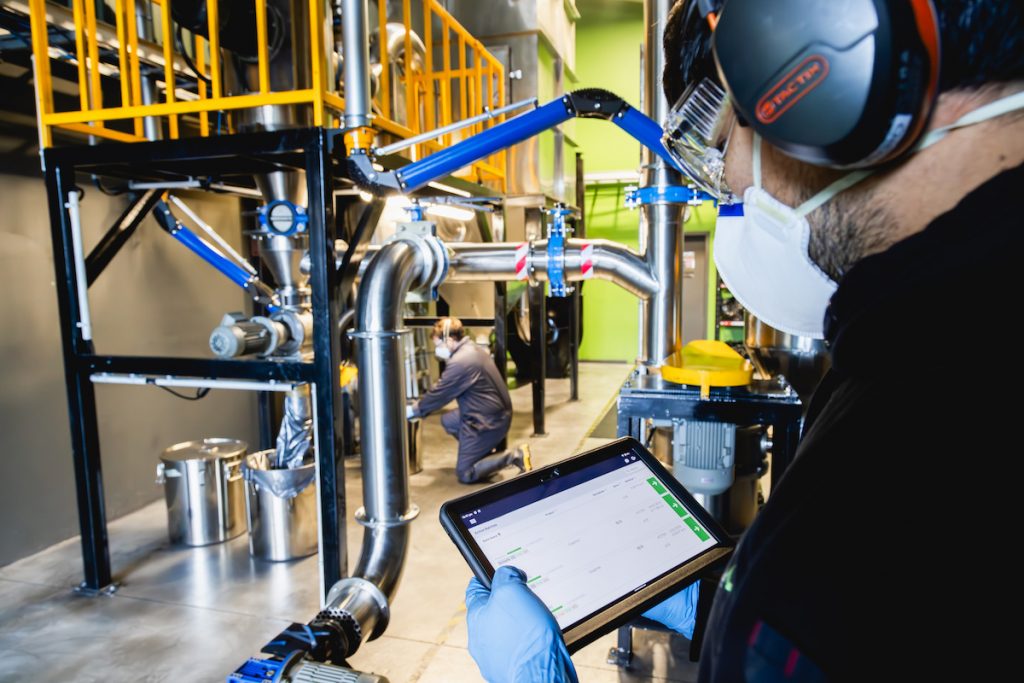 CarbonScape breakthrough in battery-grade graphite production ...