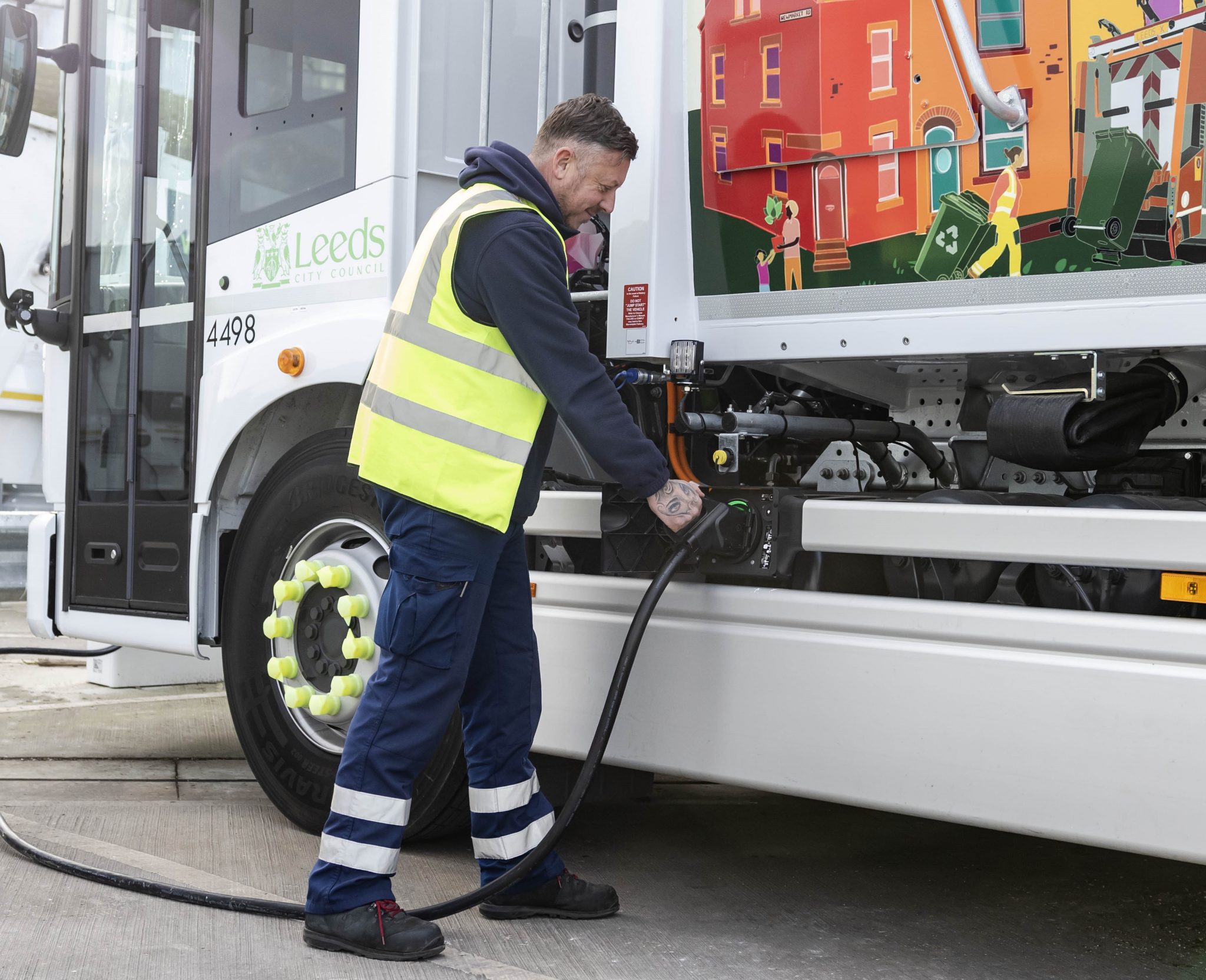 Leeds adds Mercedes-Benz eEconic electric bin trucks to fleet ...
