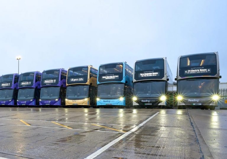 Reading Buses launches 24 Alexander Dennis electric double-deckers ...